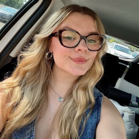 Amanda Becker Theamandabecker • Threads Say More