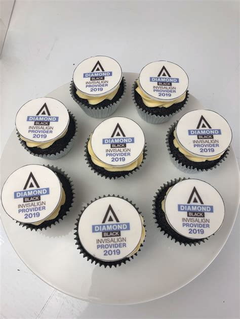 Logo Cupcakes Fantasy Cakes