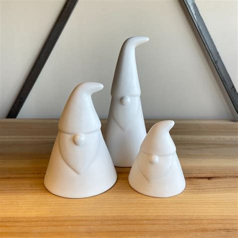 Pl022657 Led Ceramic White Gonk 7cm Christmas Christmas Gonks