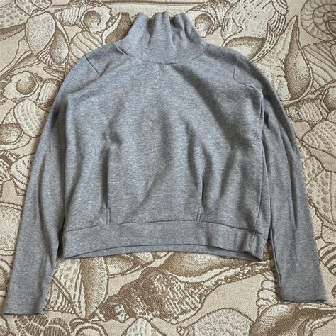 Alo Yoga Workout Turtleneck Light Signs Of Use Depop