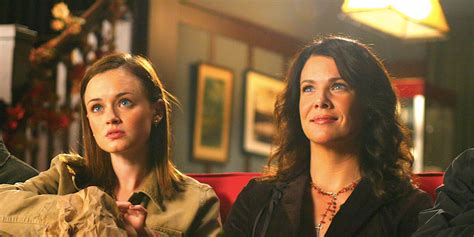 Rory And Paris Friendship Actually Started In Gilmore Girls Season 1