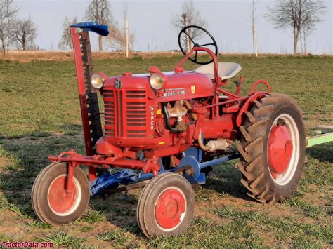 Farmall Cub Tractor Photos Information