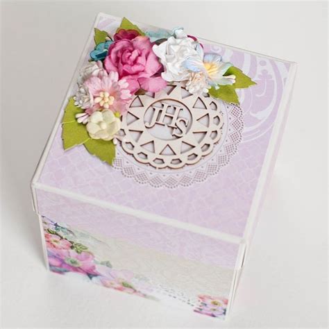 Komunijny Exploding Box