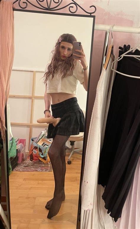 This Mean Princess Needs Her Strapon Worshipped👸🏼any Volunteers😈 R Strapon