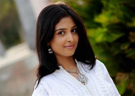 Vainavi Photos Vainavi Latest Hd Pics Vainavi New Images Filmibeat