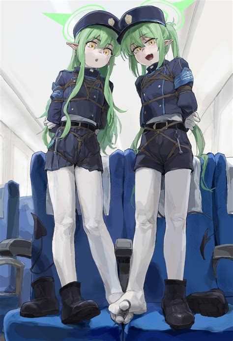 Highlander Twintails Conductor And Highlander Sidelocks Conductor Blue