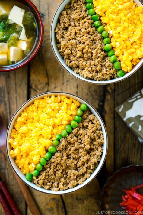 Soboro Don Ground Chicken Bowl そぼろ丼 • Just One Cookbook