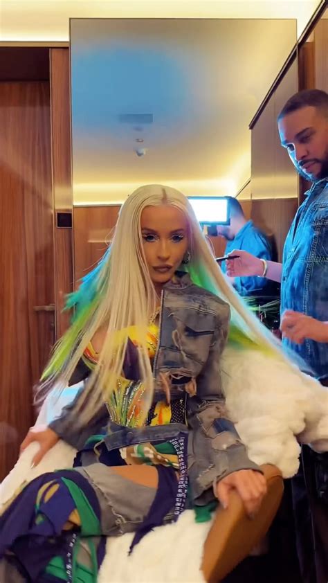 Christina Aguilera Unseen Bits 📸🎞️💖 Instagram