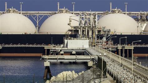 Oman Lng Inks Supply Deals With Totalenergies And Thailands Ptt