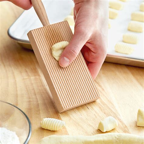 Drvena Daska Za Njoke Tradicionalni Talijanski Kuhinjski Alat 🇮🇹 Nirs