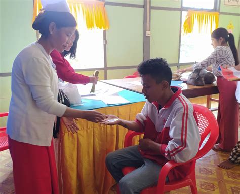 မြောက်ဦးမြို့၌ ဆင်ခြေထောက်ရောဂါကင်းဝေးစေရေး သန်ချဆေးပေါင်းတိုက်ကျွေးခြင