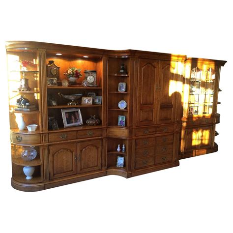 Thomasville Wall Unit Aptdeco