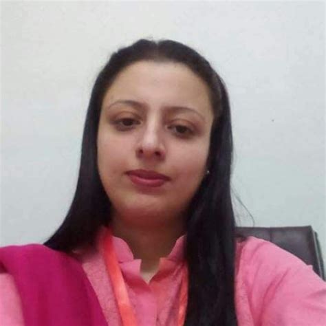 Huma Afzals Instagram Twitter And Facebook On Idcrawl