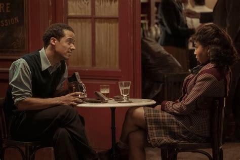 Interview With The Vampire S02e02 Images Théâtre Des Vampires And More