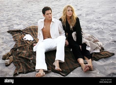 Penn Badgley And Blake Lively Beach