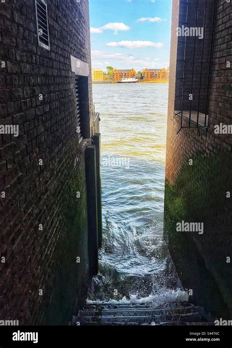 New Crane Stairs In Wapping E1 With The River Thames Splashing On The