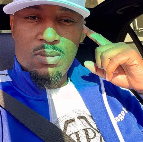 Mudiwa Hood Launches Entrepreneurial Club Mbare Times