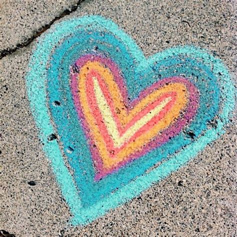 Pin By Kelsey Rose On Outside Ideas Sidewalk Chalk Art Sidewalk Art