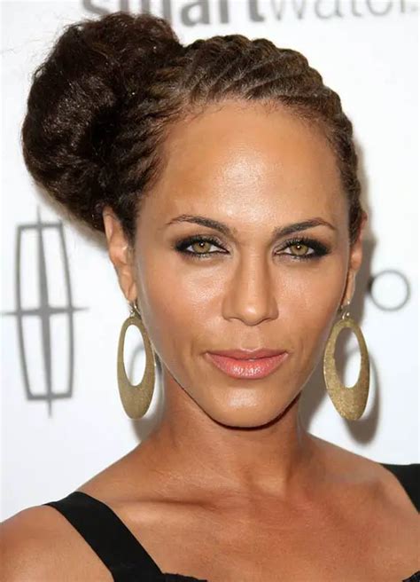 Top 15 Trendy Updo Hairstyle For Black Women That Look Great