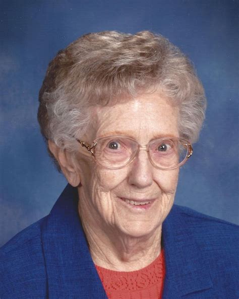 Sarah Hartwigs Instagram Twitter And Facebook On Idcrawl