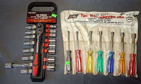 18 Piece Task Force Socket Set And 7 Piece Screwdriver Set Metzger