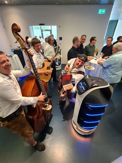 Ejemplos De Robots De Servicio Posibles Usos Explicados