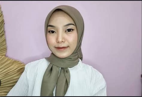 Trik Pakai Jilbab Bella Squer Anti Mleyot Tegak Paripurna