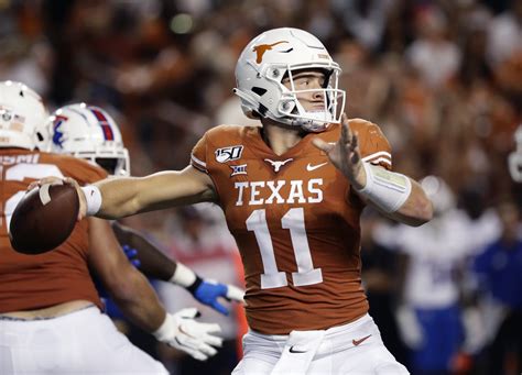 Sam Ehlinger Says Hes Returning For 2020 Season Kxan Austin