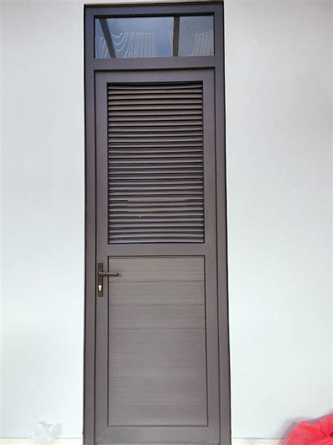 Pintu Panel And Jalusi Warna Abu Dari Kusen Upvc Di Jakarta