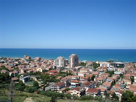 Roseto Degli Abruzzi Abruzzo Azzurro Opravdový Specialista Na Dovolenou V Itálii