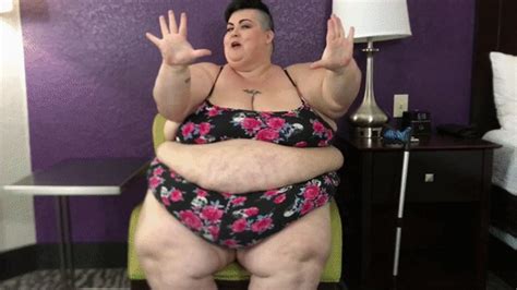 Fat Embarrassing Moments Compilation Hd Ssbbw Reenaye Starr Clips4sale