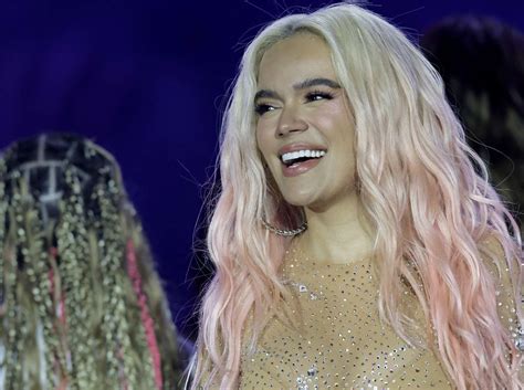 Copia La Manicura De Karol G En La Portada De Rolling Stone