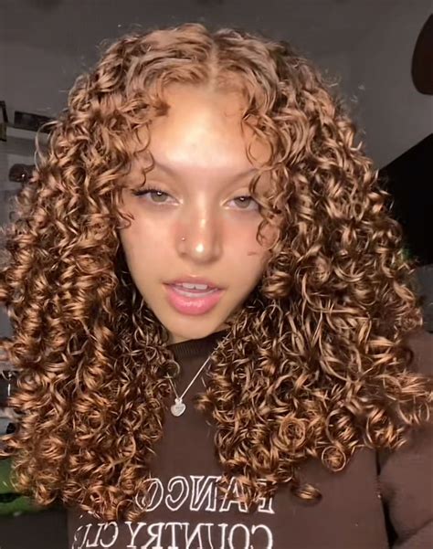 40 Stunning Hair Colors That Compliment Darker Skin Tones Artofit