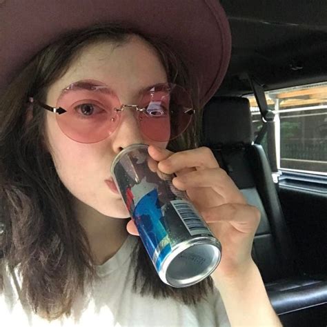 Lorde Sexy Selfies 27 Photos The Fappening
