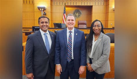 Feds Pack Sac Ceremony As Eric Grant Takes Us Attorney Oath