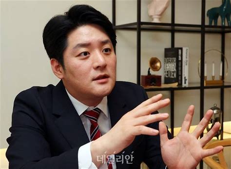 인터뷰 김정식 與 100년 선도할 더 큰 어젠다로 승부 봐야