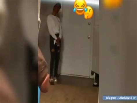 Dick Flash Hung Bbc For Friend 日本語で