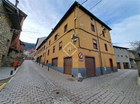 Edificios De Media Altura A La Venta En Francia Savills