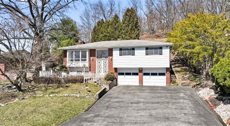 224 Siebert Rd Ross Twp Pa 15237 Mls 1693421 Coldwell Banker