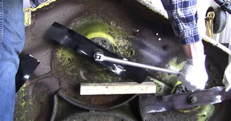 How to Change the Blades on a John Deere Riding Mower - Best Manual Lawn Aerator