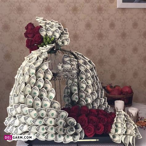 عکس از تزیین دسته گل با پول