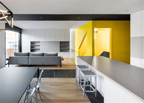 10 Popular Homes From Dezeens Pinterest Boards That Use Colour Blocking