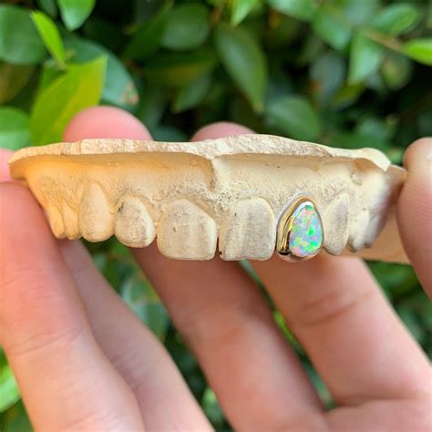 Single Tooth Opal Grillz Water Atl