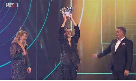 Bh Pjevač Marko Bošnjak Predstavlja Hrvatsku Na Eurosongu U Baselu