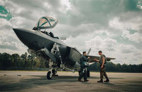 2 Squadrons Of F 35s For Iaf Trump Offers F 35 Stealth Fighters To India Expert Calls It Ideal