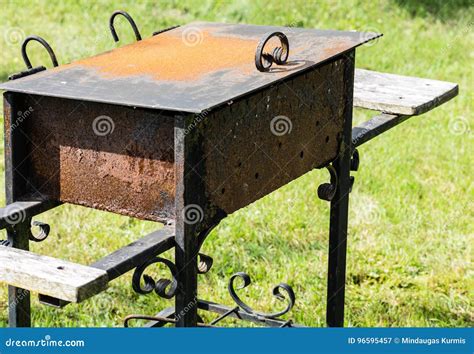 Old Rusty Grill Outside Stock Image Image Of Cooking 96595457