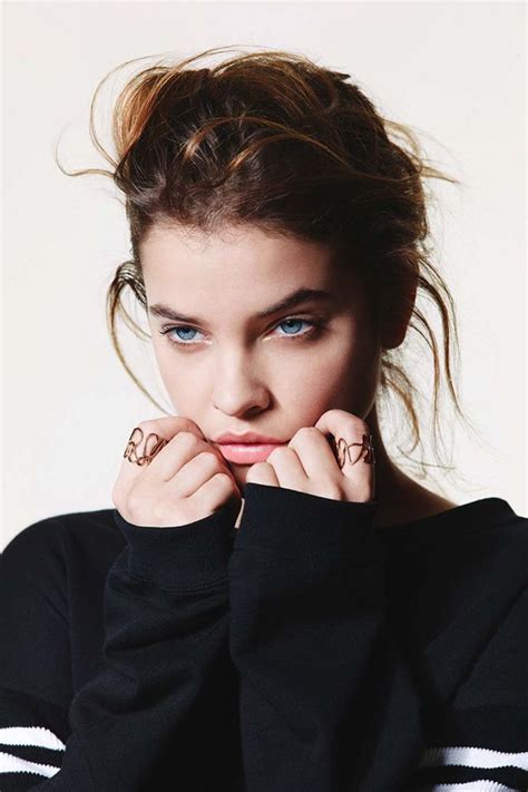 Barbara Palvin 花瓣网
