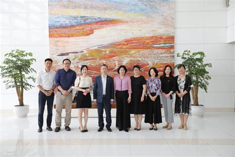 招商银行上海分行一行来访我校