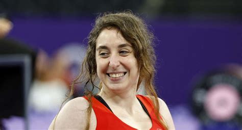 Loida Zabala Es Más Fuerte Que La Campeona Paralímpica Relevo