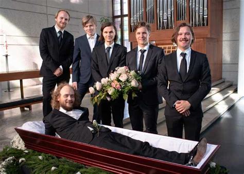 [ke 25 5 ] Tiisu Hullaannuttaa Tampereen Olympia Korttelissa